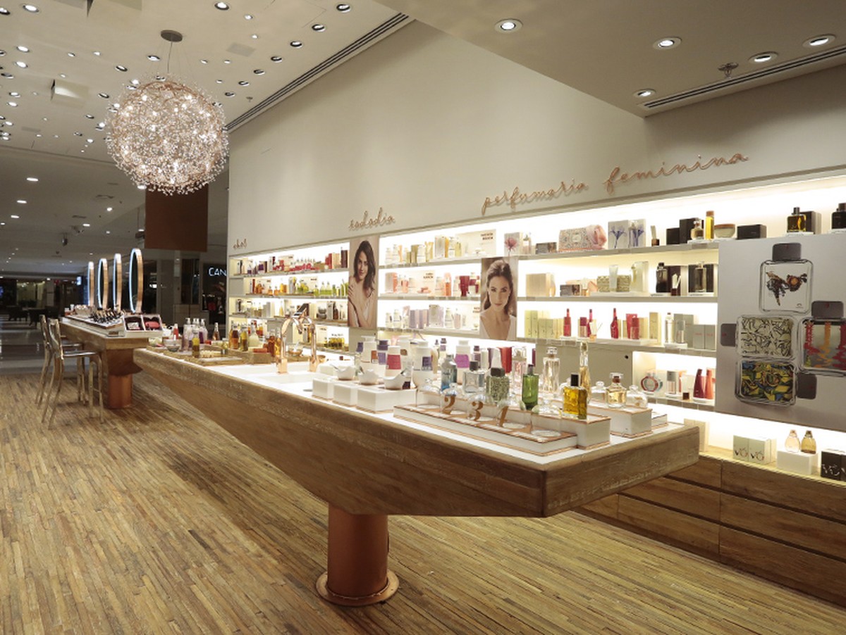 Natura founders start succession with transfer of shares to heirs