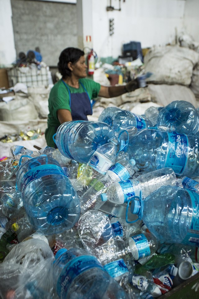 Brazilians say they want to recycle, but face infrastructure challenges