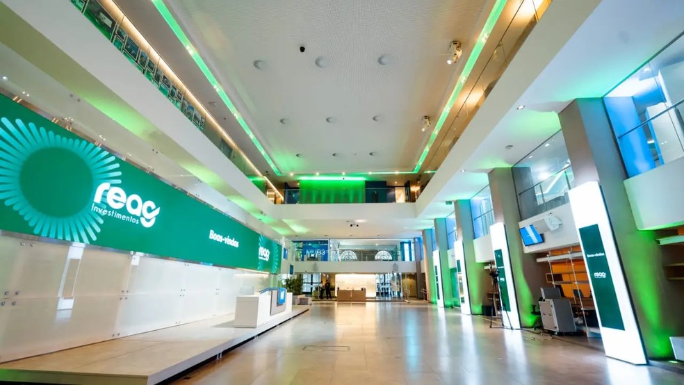 Reag asset manager raided in largest-ever operation on organized crime