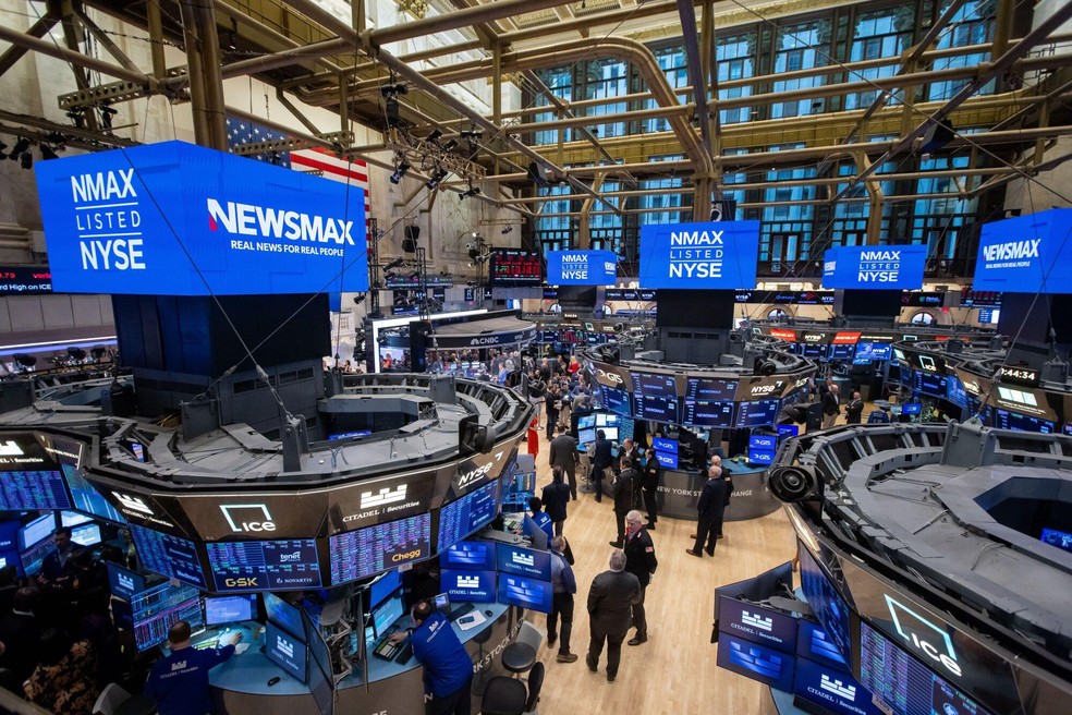 Brazil, U.S. stock markets hit record highs ahead of Fed decision