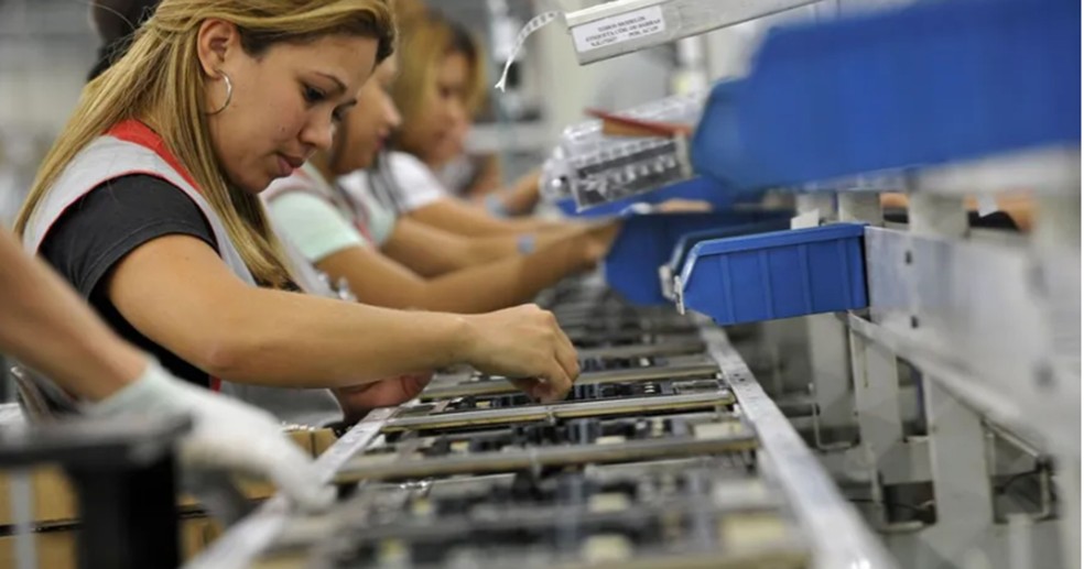 Electroelectronic sector to grow again in 2024
