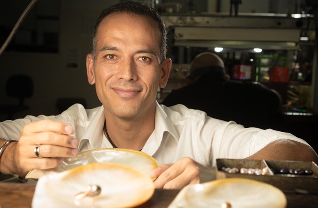 With a pearl from Japan, Julio Okubo marks 100 years