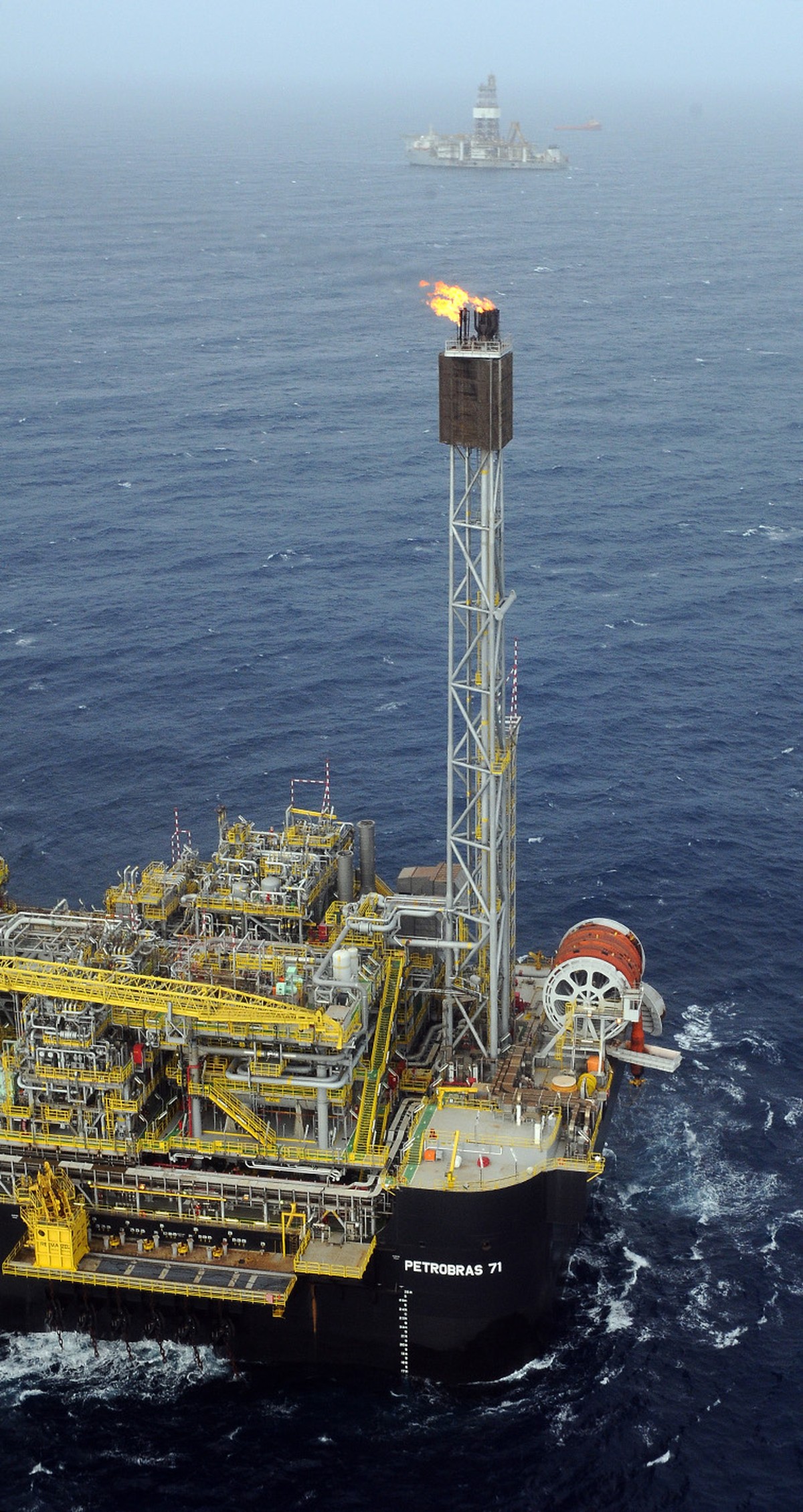 Dismantling oil platforms could generate R$300bn