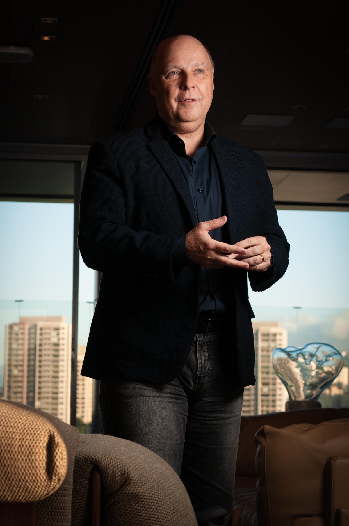 JBS strengthens retail plan as sales drop