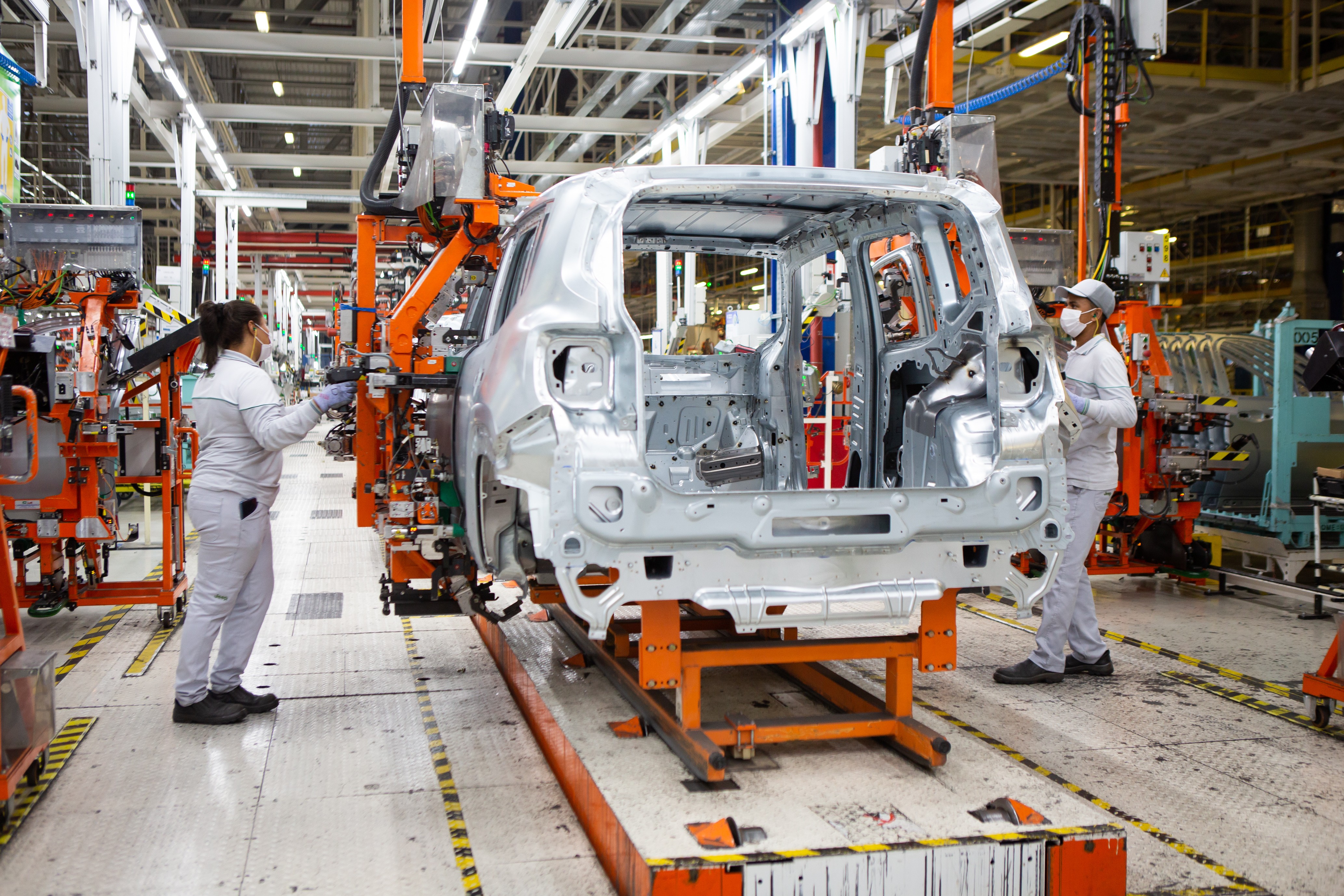 Stellantis plans six new hybrids made in Brazil