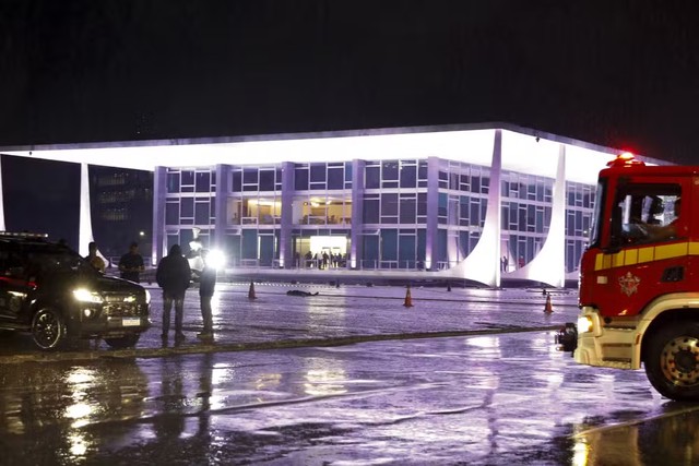 Man dies in explosion attempting to enter Brazil’s Supreme Court