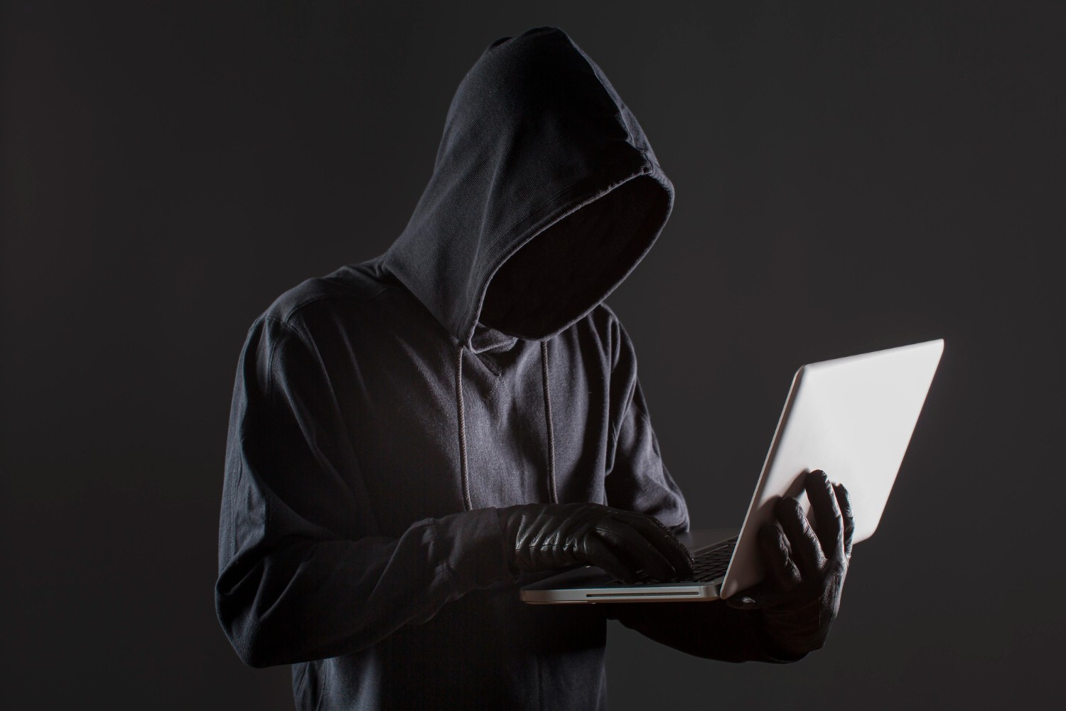 Organized crime shifts online as bank robberies plunge, cyberattacks surge