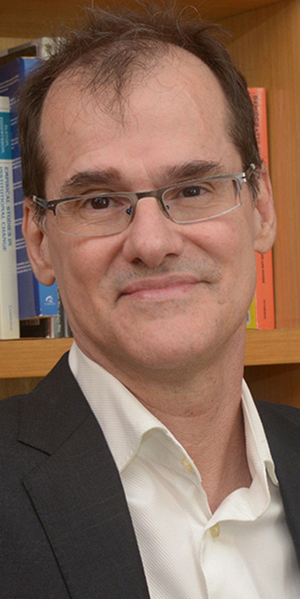 Experts say government is weak to negotiate cabinet reshuffle ...