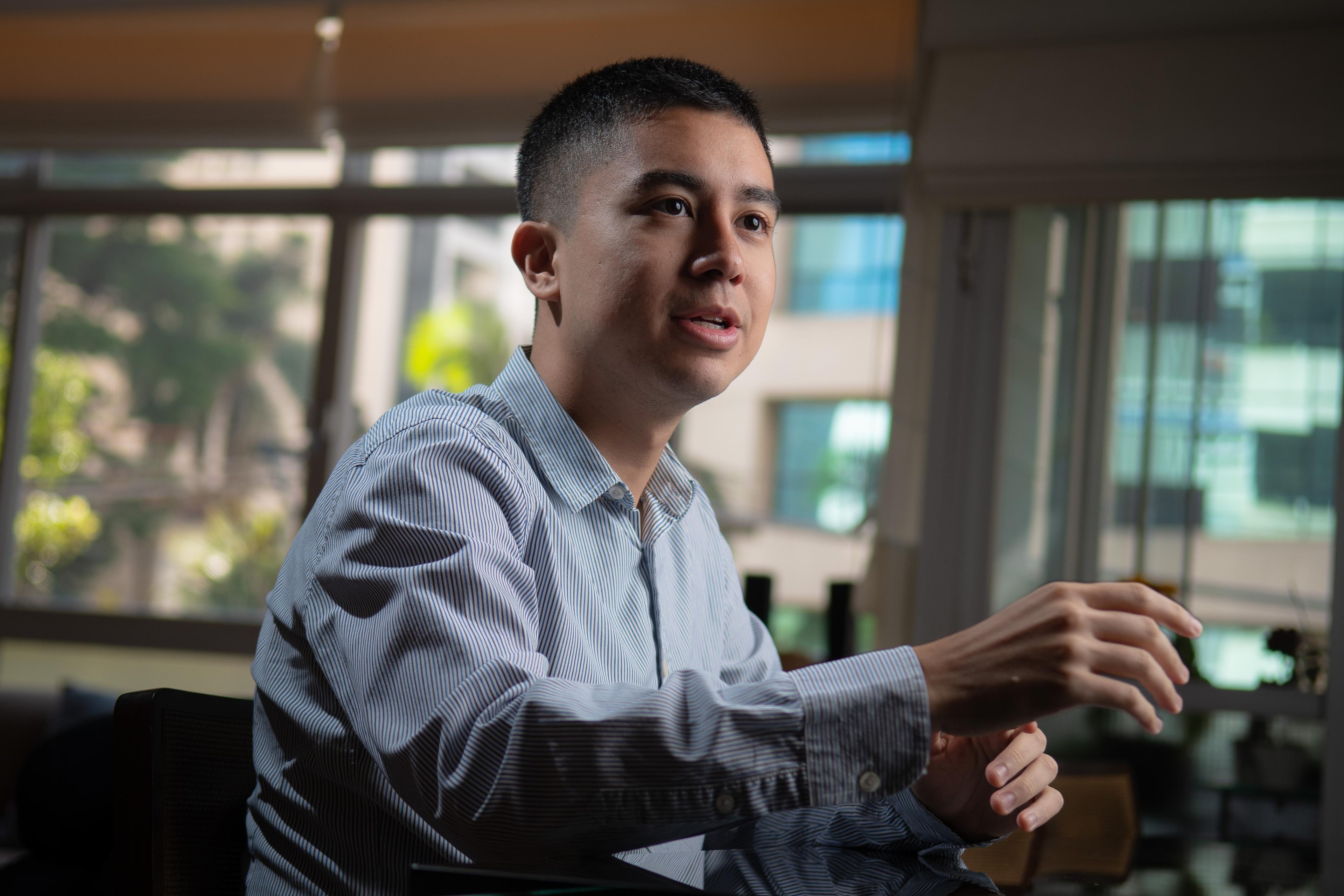 Fully remote jobs retreat toward pre-pandemic levels, data show