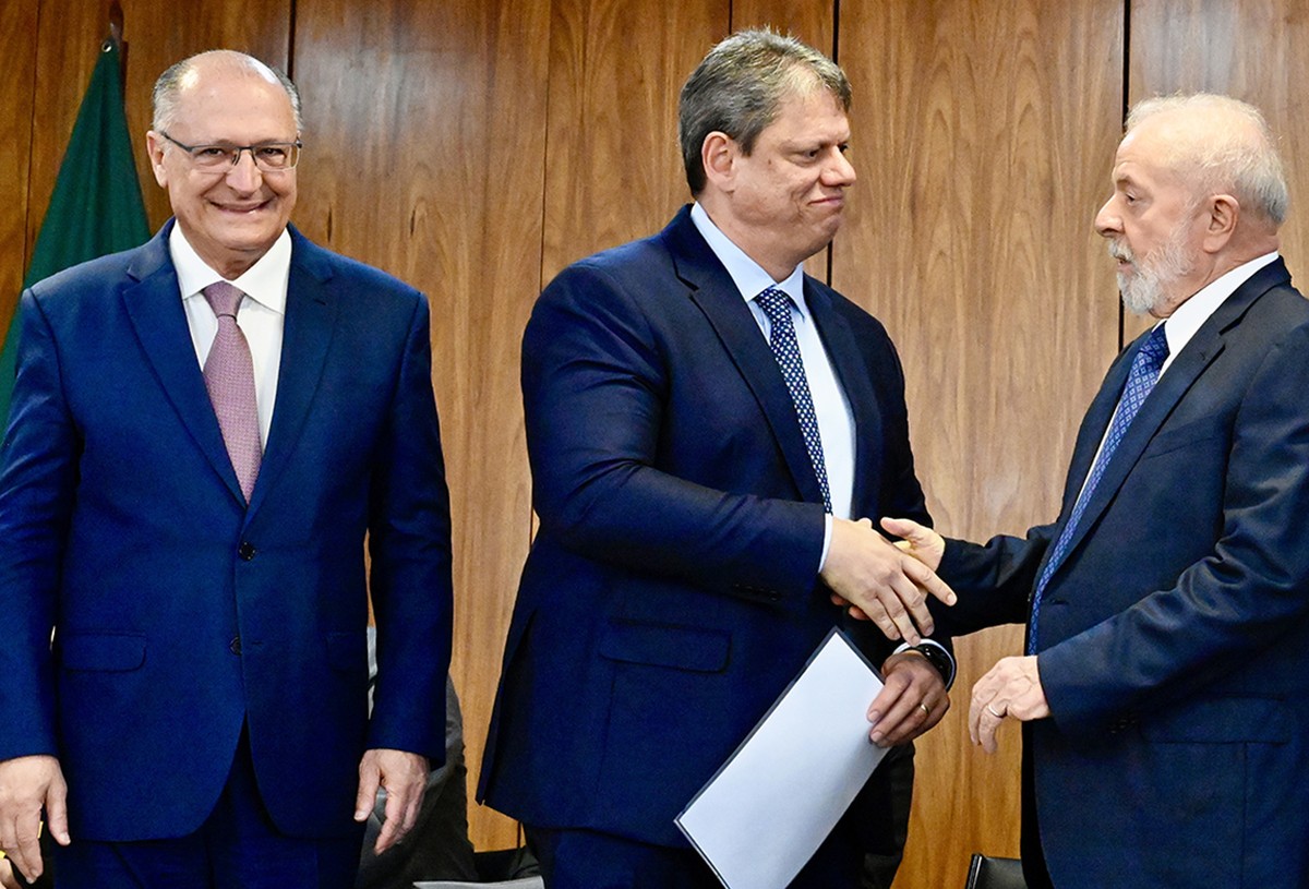 Lula skips Santos-Guarujá tunnel auction as 2026 race heats up