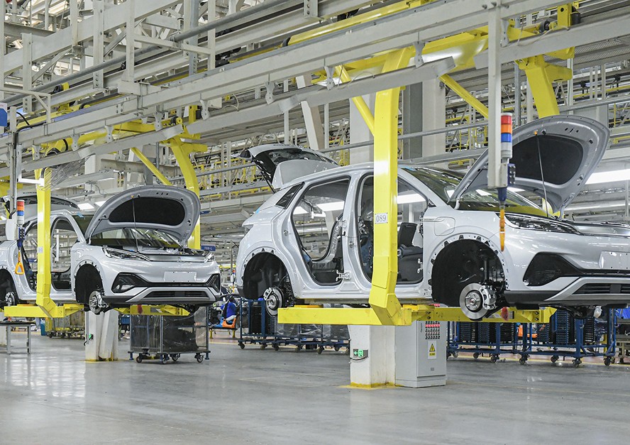 China pushing hard against tariff increase on its cars in Brazil