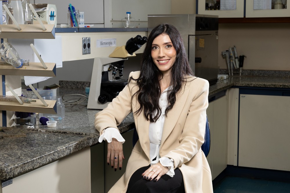 First Brazilian to win global prize for young scientists studying ...