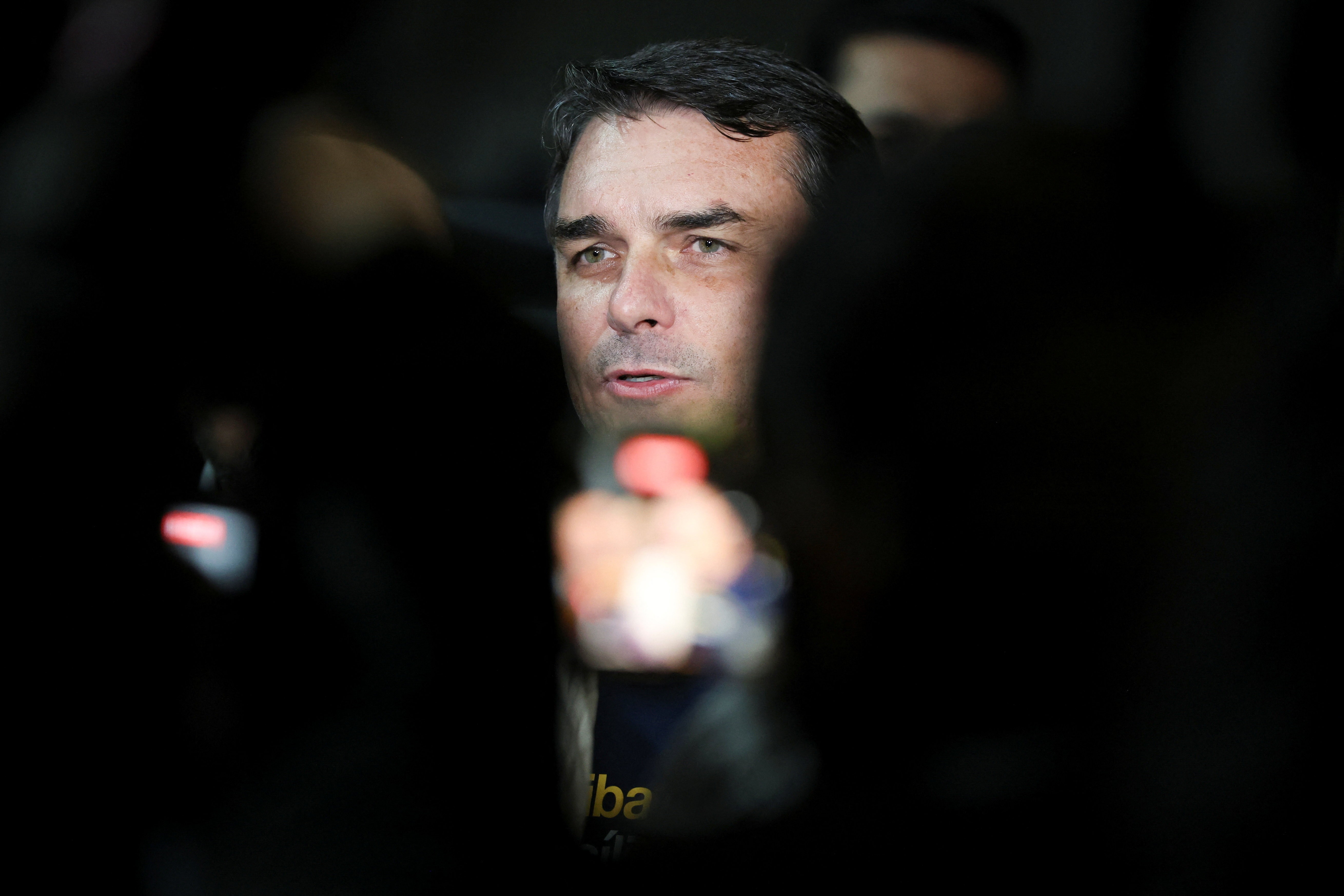Analysis: Poll points to Master case as key drag on Flávio Bolsonaro