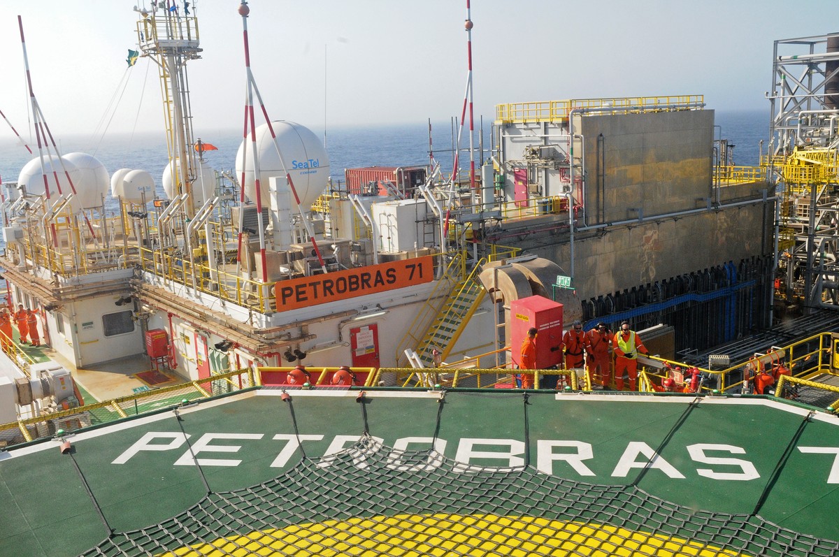 Petrobras projects “resilient” to Brent oil slump, upstream chief says