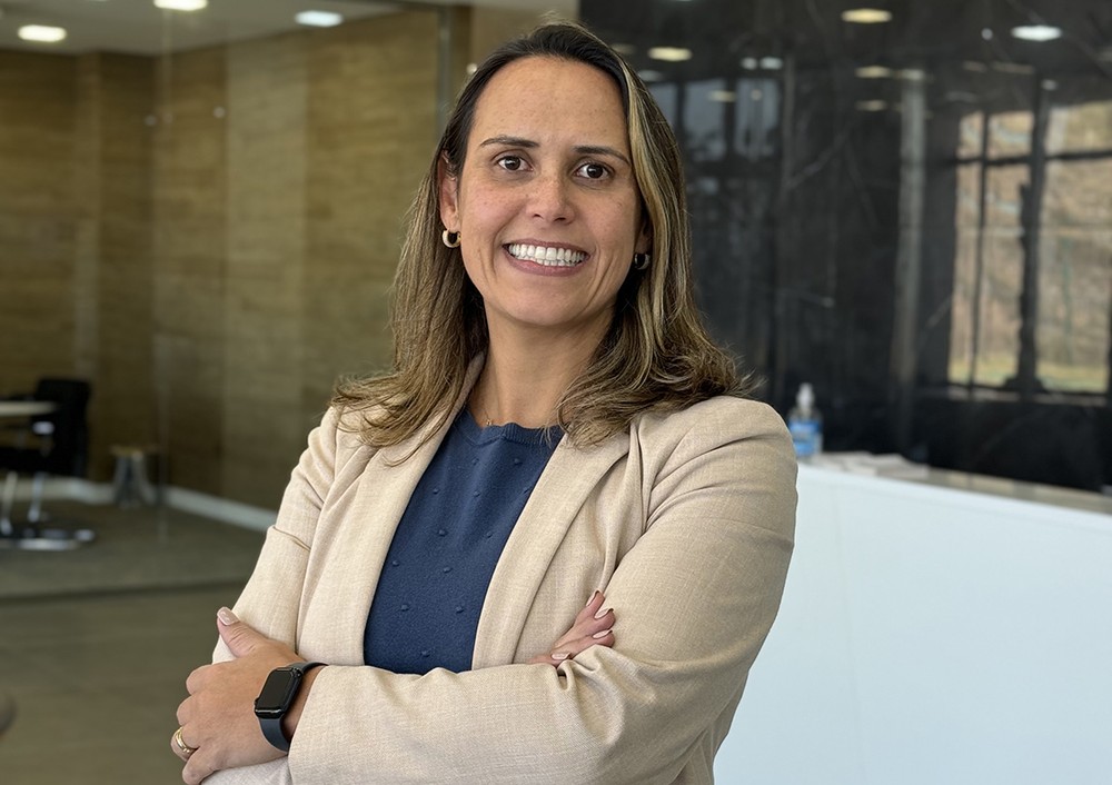 Data centers adapt to new energy access rules