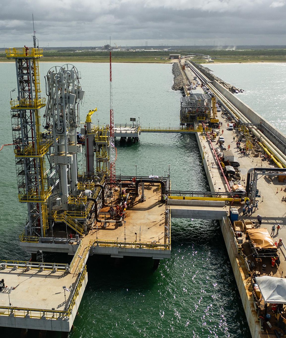 Brazil buys record volumes of gas from U.S. | Economy | valorinternational