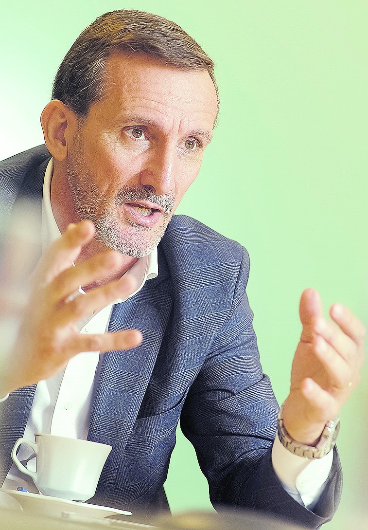 Carrefour shifts headquarters to Atacadão and pilots new system