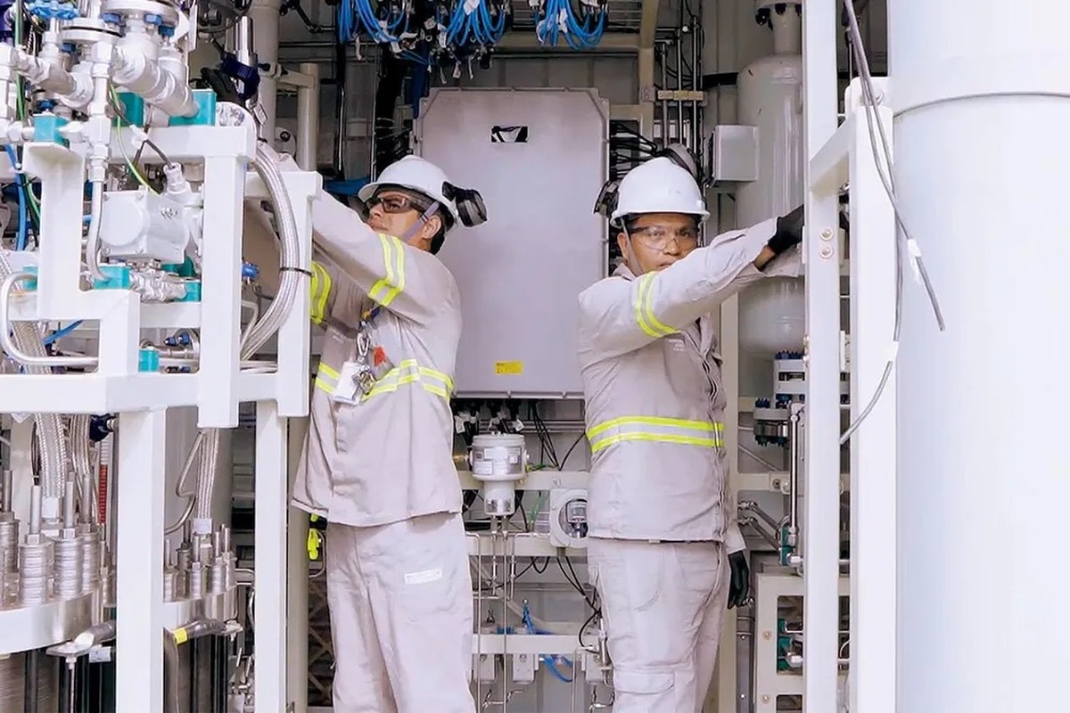 EDP sells transmission assets to Actis for R$2.7bn | Business ...