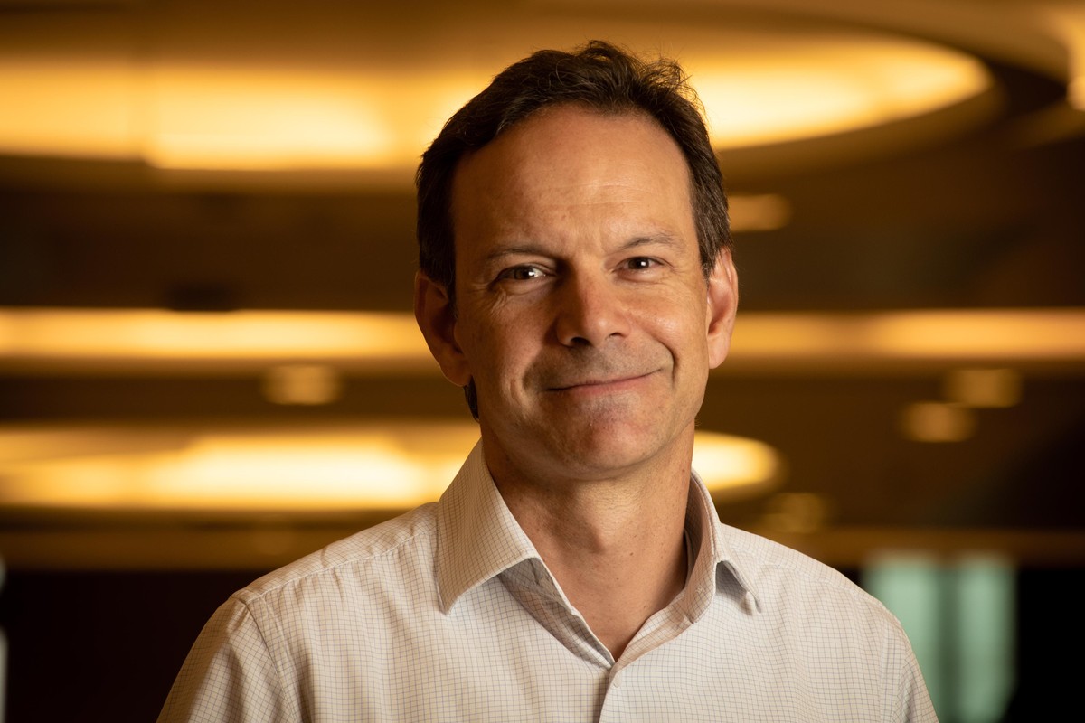 Santander wants to be less dependent on credit, CEO says | Business ...