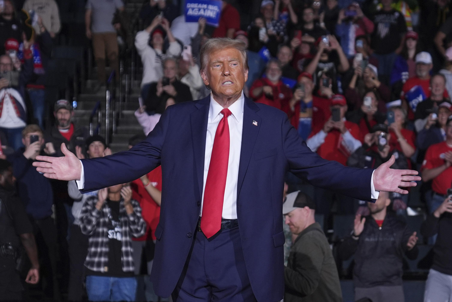 Trump reclaims U.S. presidency as Republicans expand power in Congress