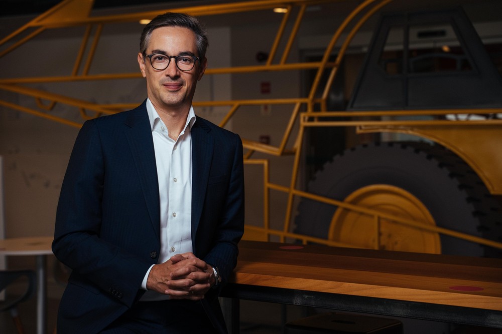 Vale moves up CEO transition to October