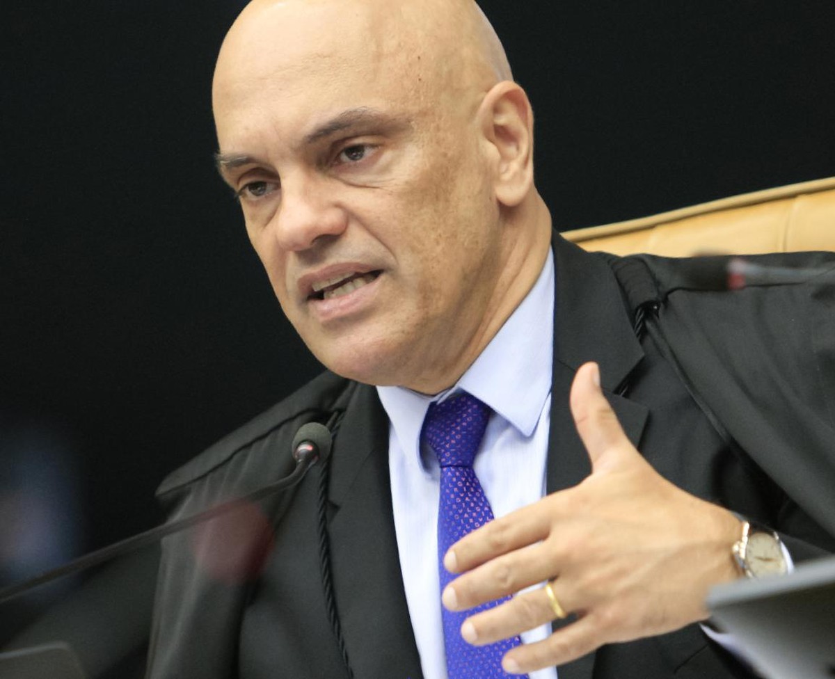 Police broadens probe into business leaders’ messages | Politics ...