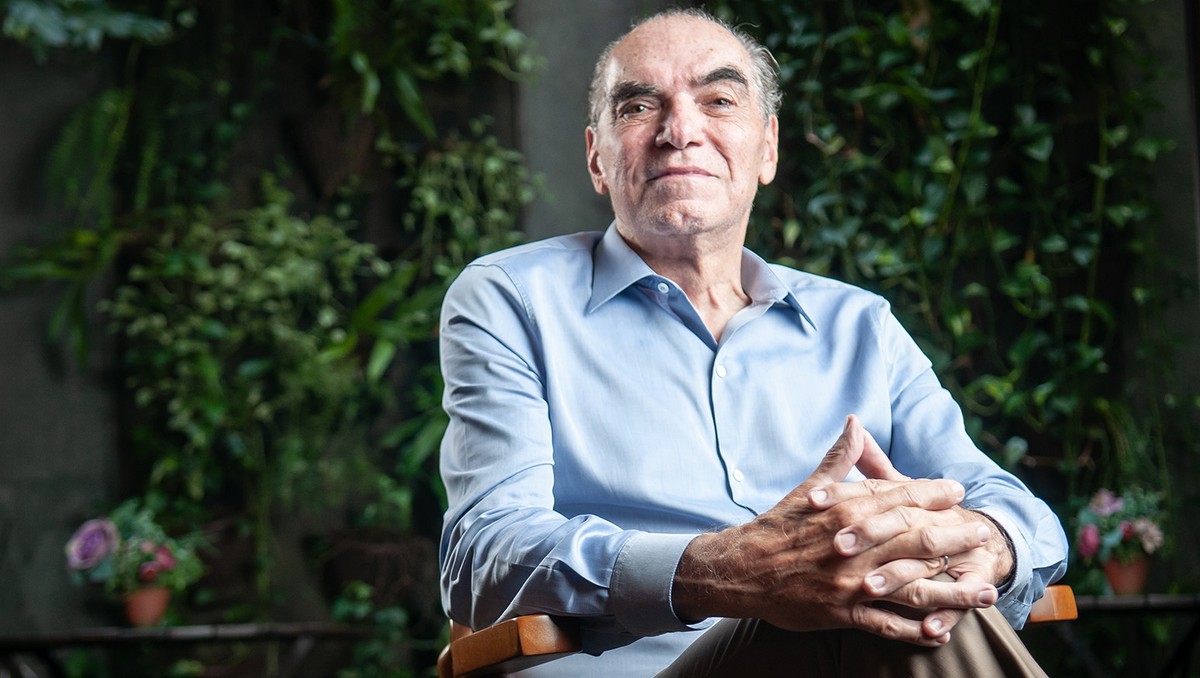 Michael Klein proposes return to Casas Bahia and buys shares