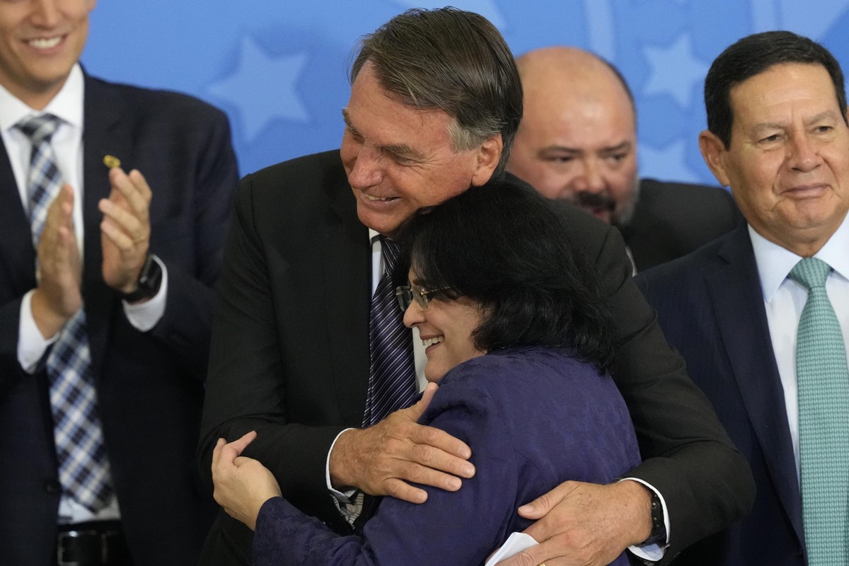 Lula, Bolsonaro will need more support to pass measures in Senate