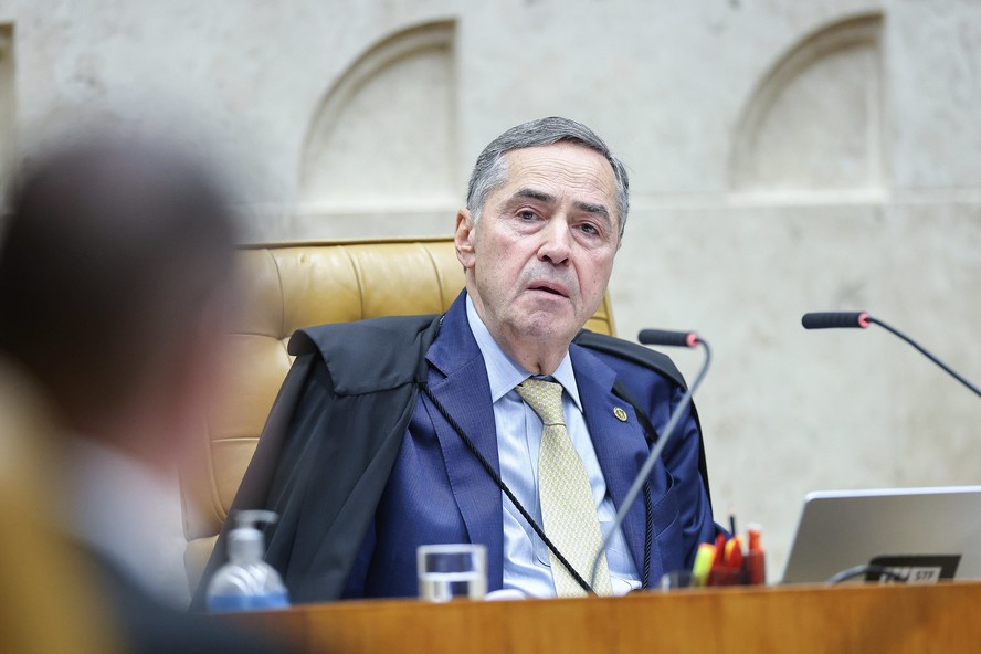 Top justice slams U.S. sanctions as unfair
