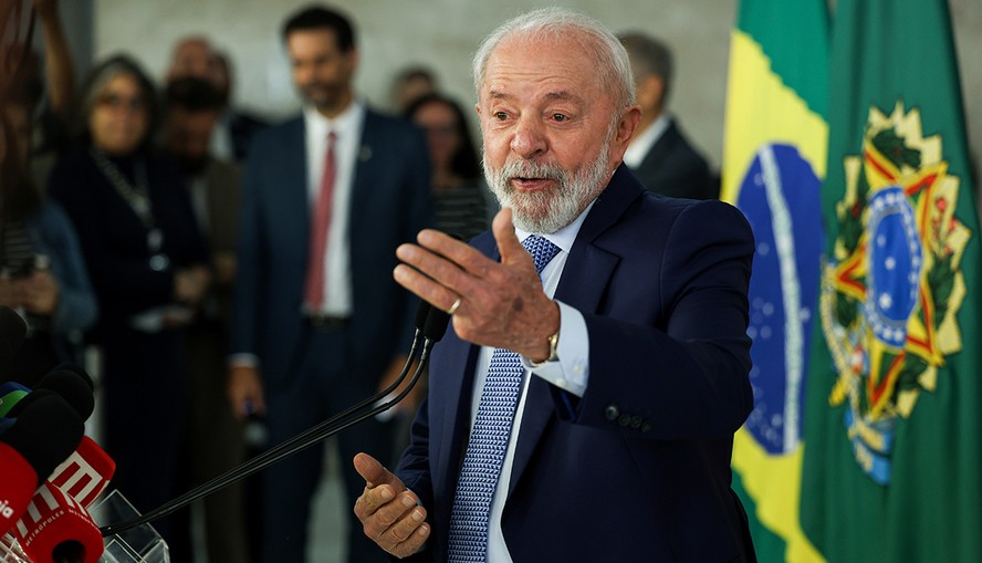 Lula leads in all first and second-round scenarios, poll shows