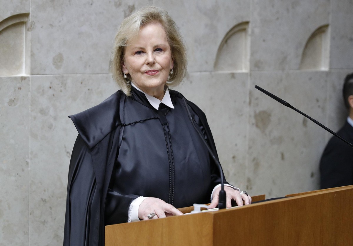 Rosa Weber takes over Supreme Court with defense of democracy