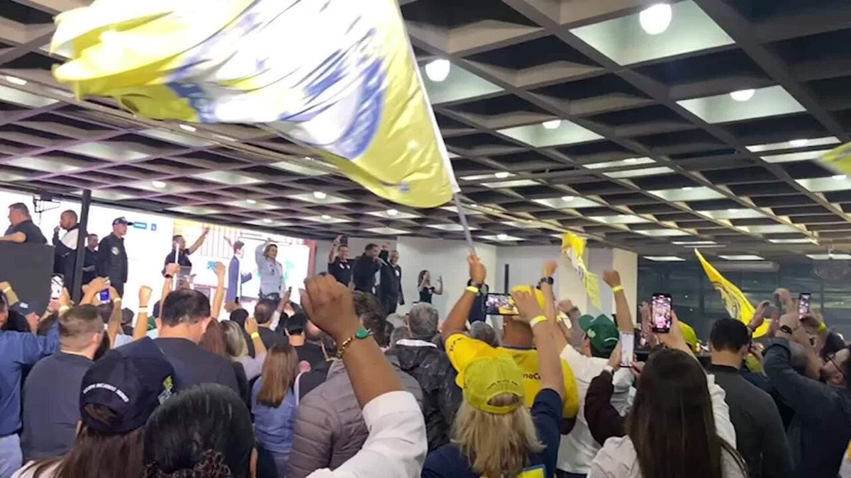 Re-elected São Paulo mayor credits victory to his “great leader”