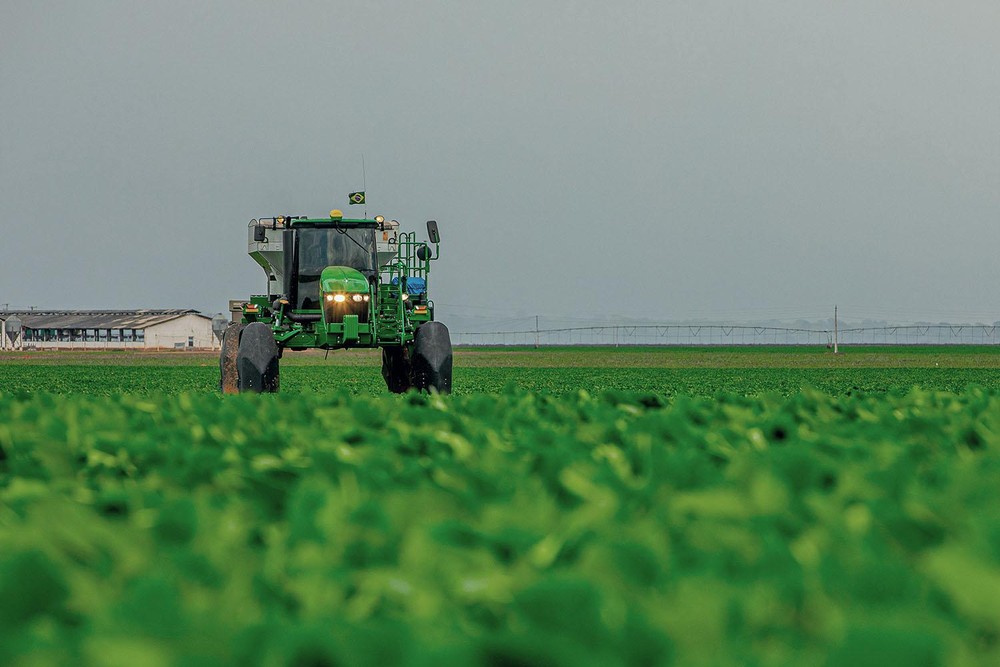 War dims hopes for lower rates in Brazil farm plan