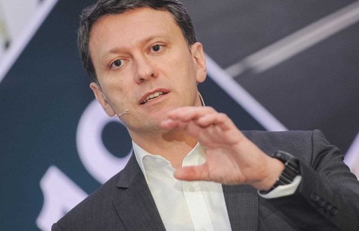 Volvo expects higher truck sales driven by record crop | Valor ...