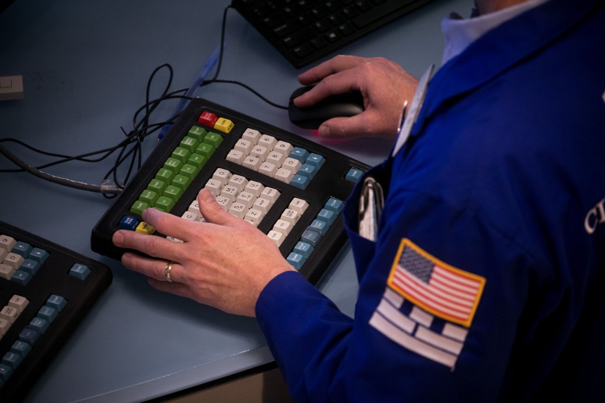 Global investors turn more bullish, boost equity allocation, BofA says