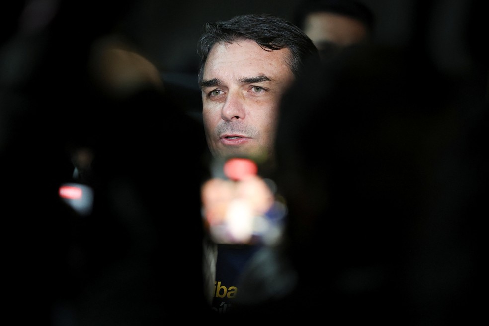 Analysis: Poll points to Master case as key drag on Flávio Bolsonaro